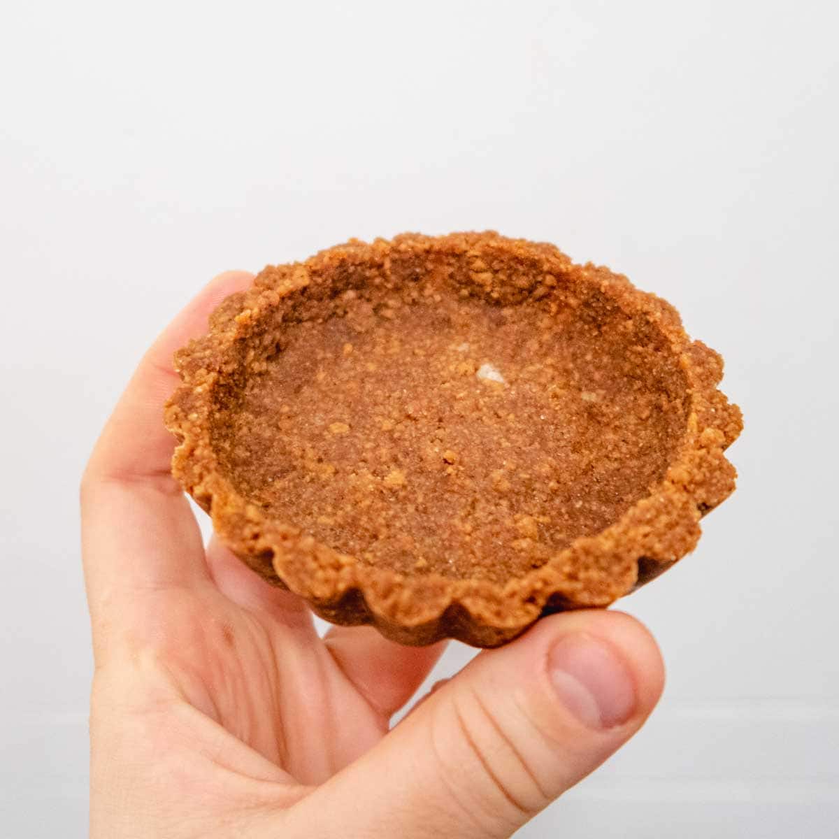 Easy Vegan Biscoff Cookie Pie Crust | The Berry Baker