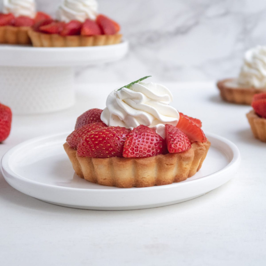 Delightful Vegan Fresh Strawberry and Rhubarb Tartlets | The Berry Baker