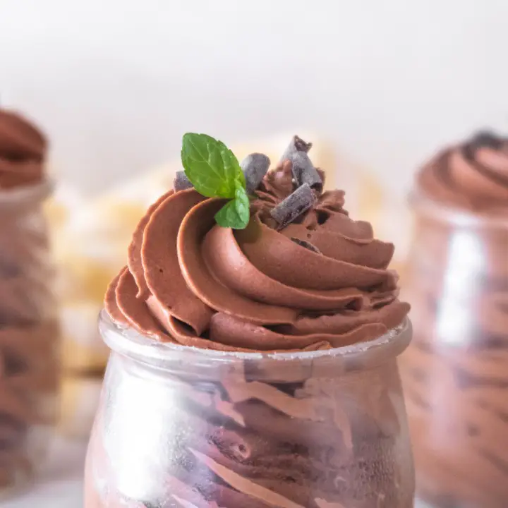 Vegan Strawberry and White Chocolate Mousse Jars | The Berry Baker